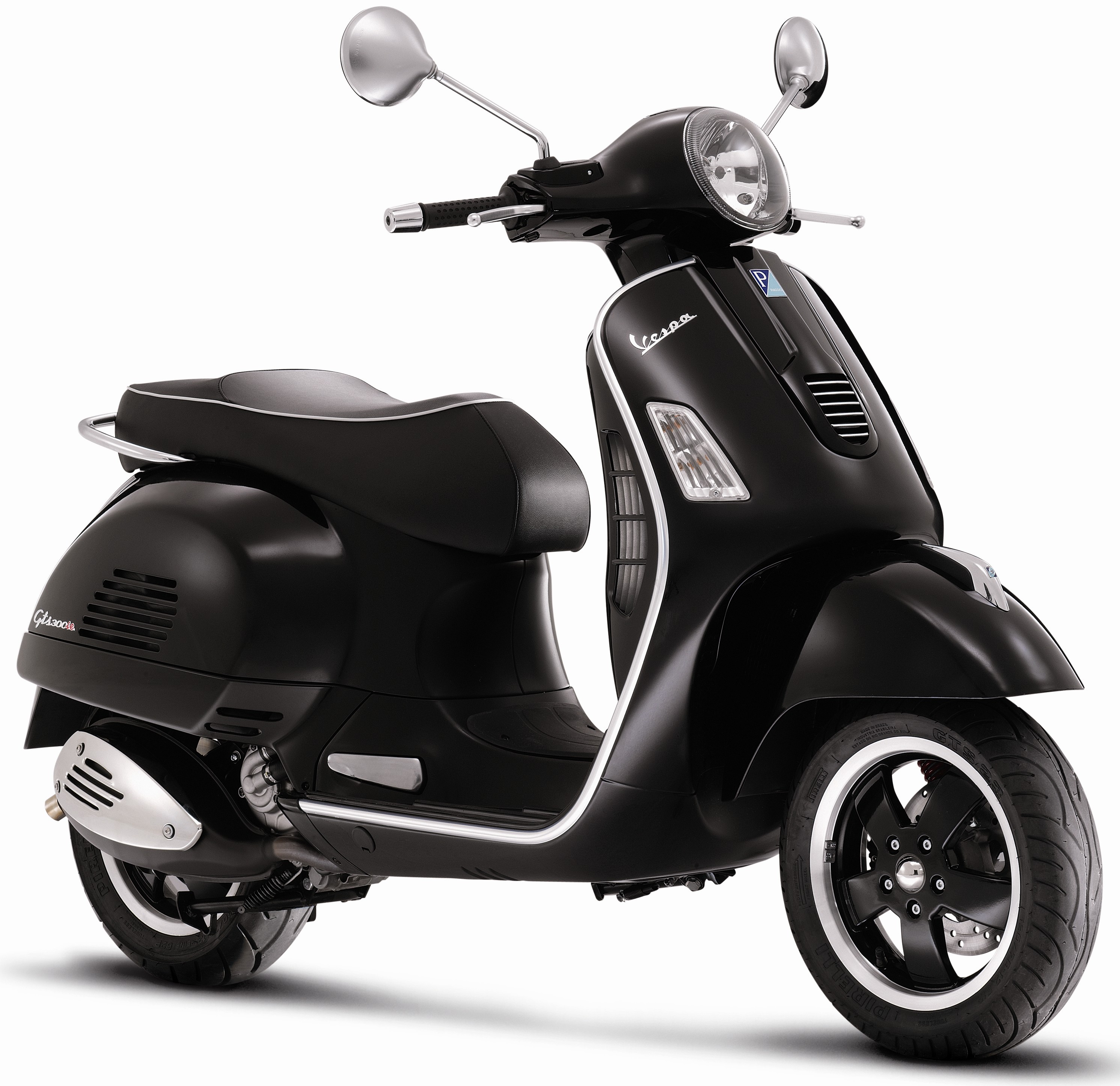 RENTAL VESPA 125 GTS Ecomoverent
